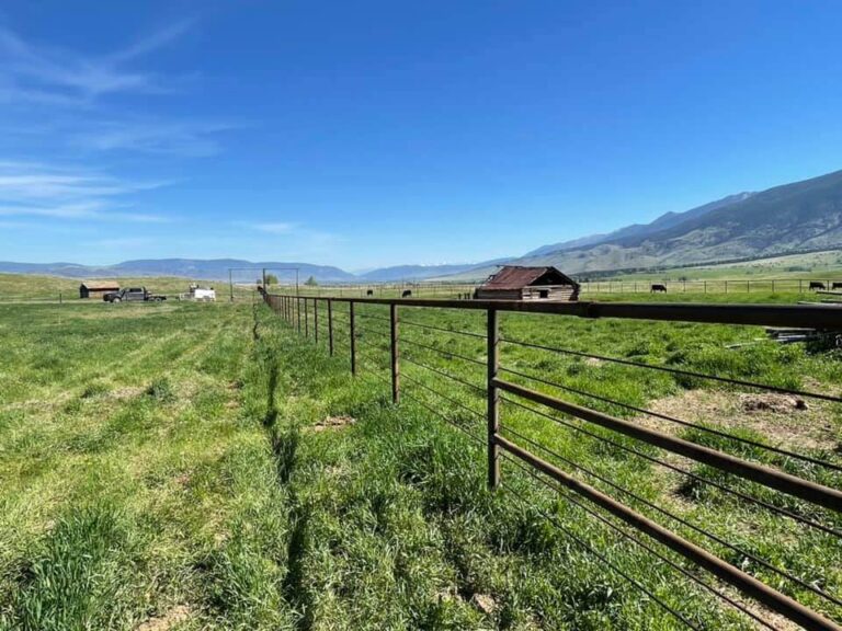 Fencing Products by Montana Fence Builders | Gateway Arch & Fence